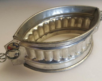 Meat pie mold | Etsy