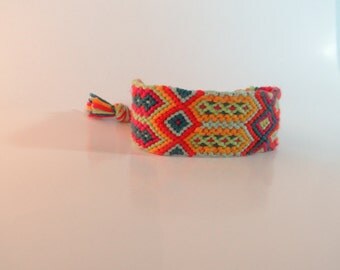 Pokeball Pokemon Friendship Bracelet by sweetthreadss on Etsy