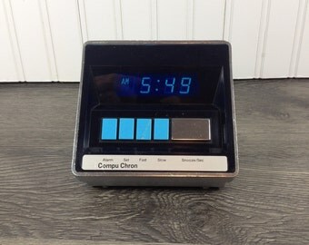 Vintage Oil Can Western Auto Wearwell Large 2 by VintageGeneration