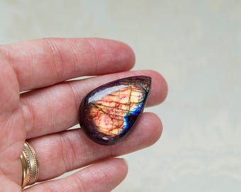 Red labradorite | Etsy