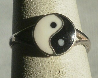 Ying yang ring | Etsy