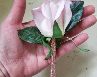 Blush boutonniere | Etsy