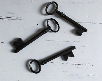 Parisian French Antiques Vintage Home Décor & by BonneBrocante