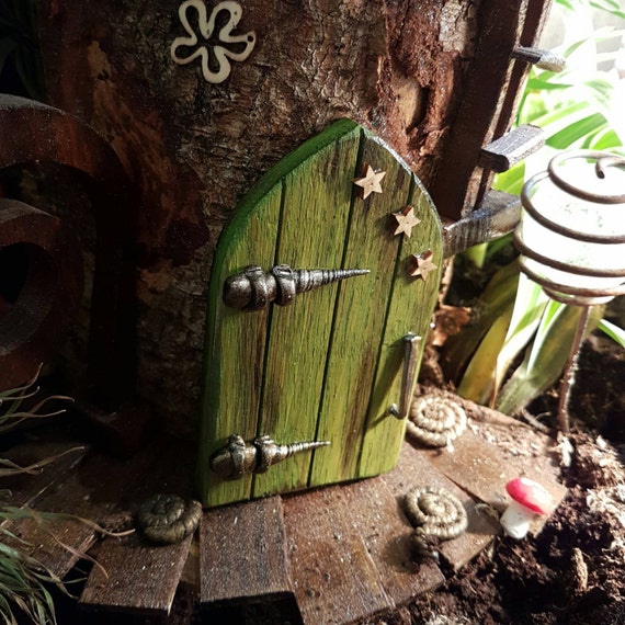 The Goblin fairy door/customizable colour choice.
