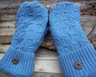 Unique upcycled mittens from the winter by MadeAgainMittens