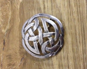 Love knot brooch | Etsy