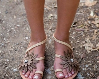 Daisy sandals | Etsy