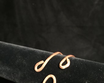 Items similar to Copper Wire Bracelet on Etsy