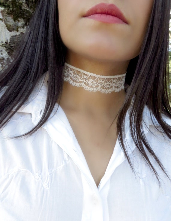 Patterned Lace Choker Vintage Lace Choker Necklace White