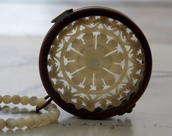 Shadow box locket | Etsy