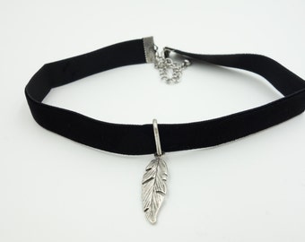 Feather choker | Etsy