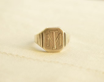 Monogram signet ring | Etsy