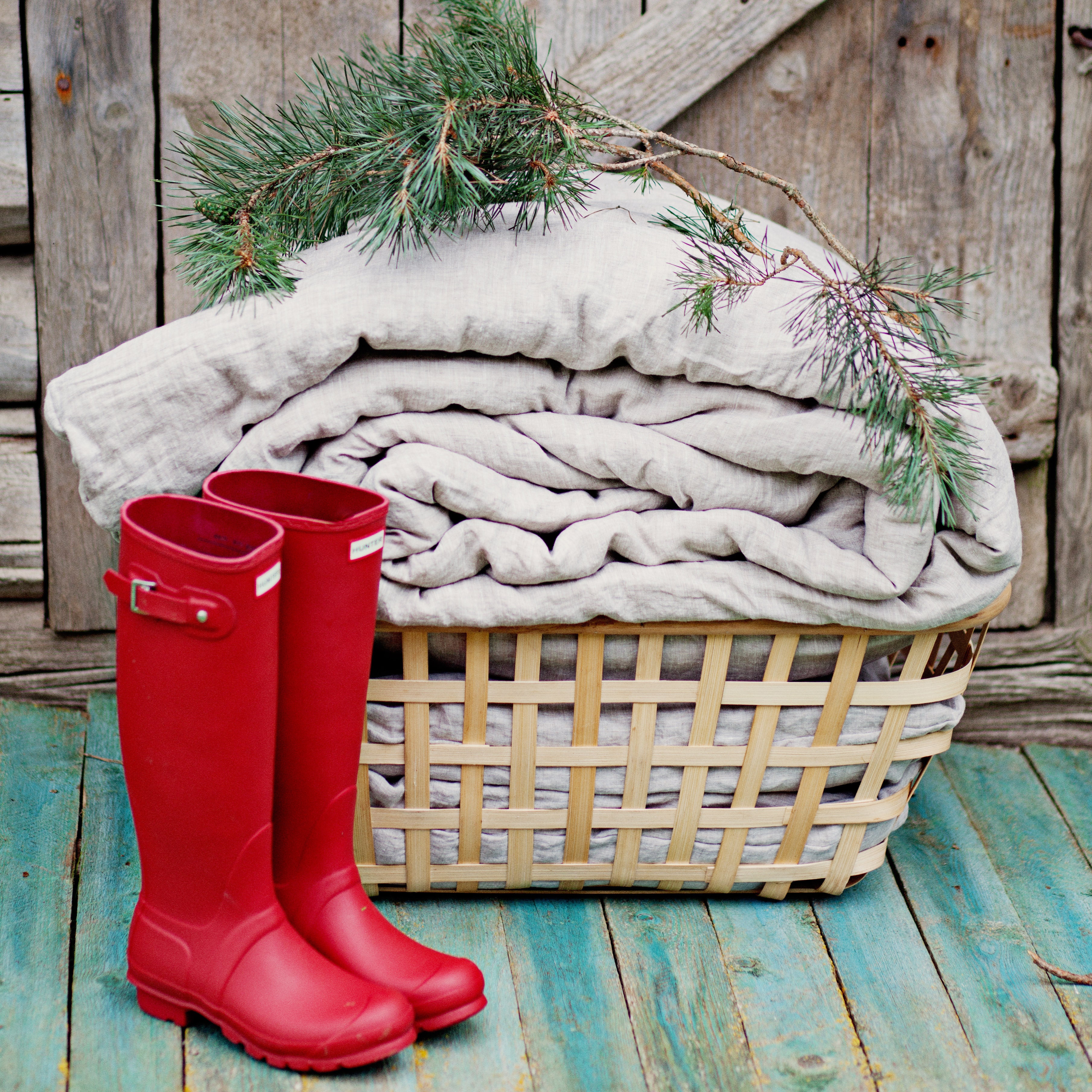 Handmade all-natural linen covers & wool filled by LabosNakties