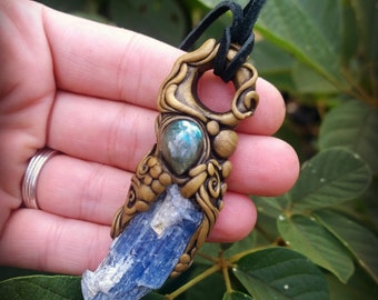 Handmade Mystic Healing crystal and stone by HandmadeMystic