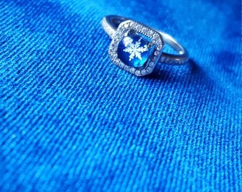 Real Preserved Snowflake Jewelry & more.... by CountryIvyCreations