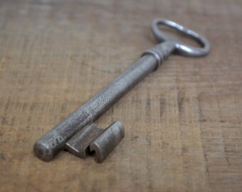 Old skeleton keys | Etsy