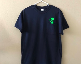 Alien shirt | Etsy