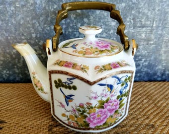 Side handle teapot | Etsy