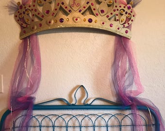 Crown wall hanging | Etsy