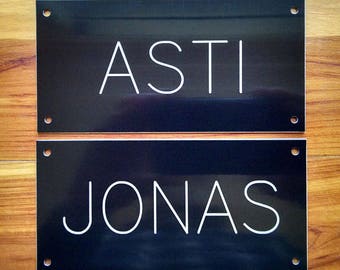 DOG CRATE SIGN 4 X 3 Show Custom Engraved