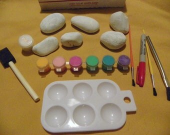 Rock painting | Etsy