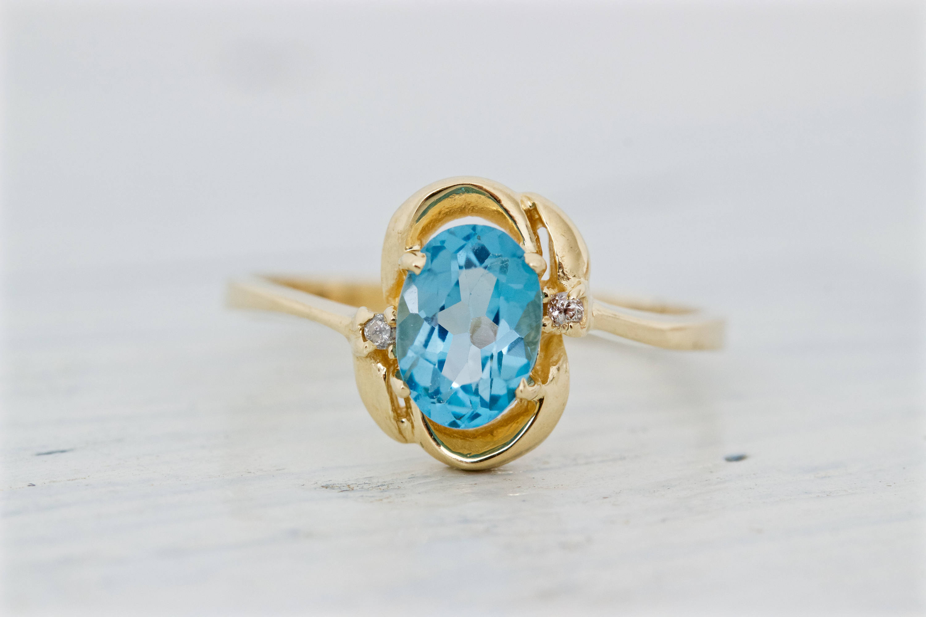 Vintage Mothers Ring December Birthstone Blue Topaz Gemstone