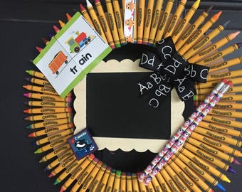 Crayon wreath | Etsy