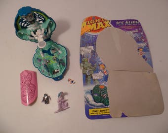 Mighty MaxPlayset Complete Stings Scorpion Doom Zones