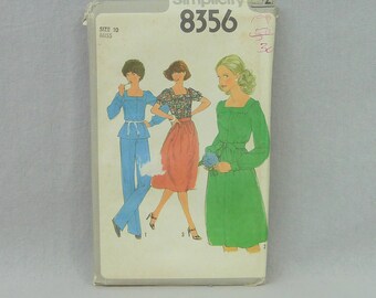 1970s Simplicity 7364 UNCUT Vintage Sewing Pattern