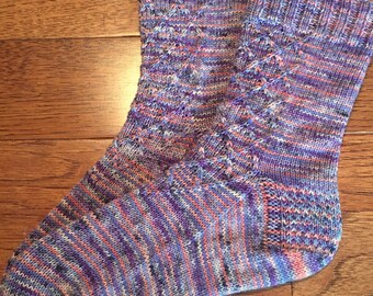 Green Double Knit Crocodile Socks Knitting Pattern