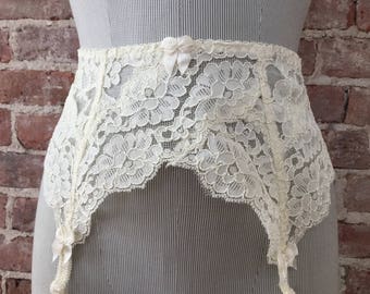 Vintage garter belt | Etsy
