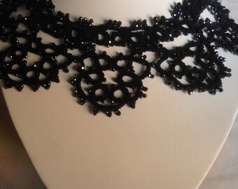 Arabesque needle tatting necklace pattern