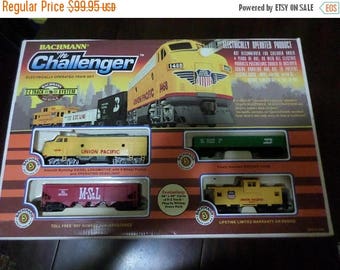 Vintage train set | Etsy