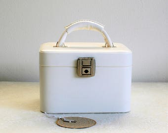 Vintage vanity | Etsy