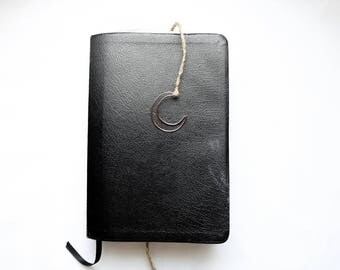 String bookmark | Etsy