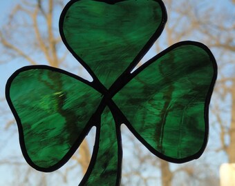 Easy Shamrock Stained Glass Pattern / Shamrock Suncatcher
