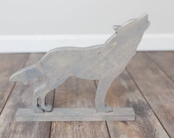 Wolf figurine | Etsy