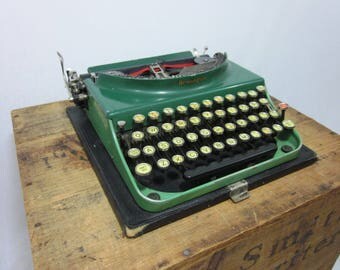 Green typewriter | Etsy