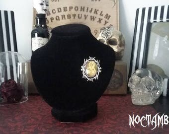 Gothic brooch | Etsy