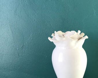 White ceramic vase | Etsy