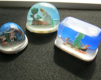 Vintage snow globe | Etsy