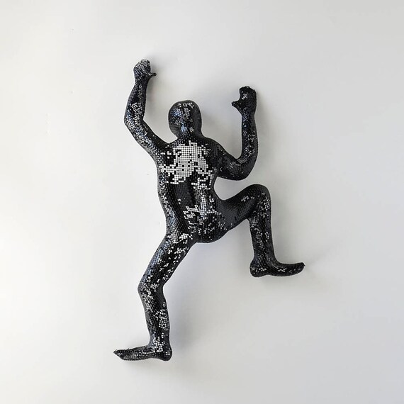 Climbing man sculpture wire mesh sculpture Hanging