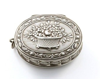 Lockets - Vintage | Etsy UK