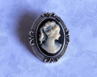 Black cameo brooch | Etsy