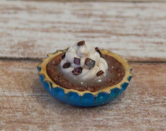 Fake Chocolate Pie. 1 Mini Pie. Retro Cookbook Pie Collection.