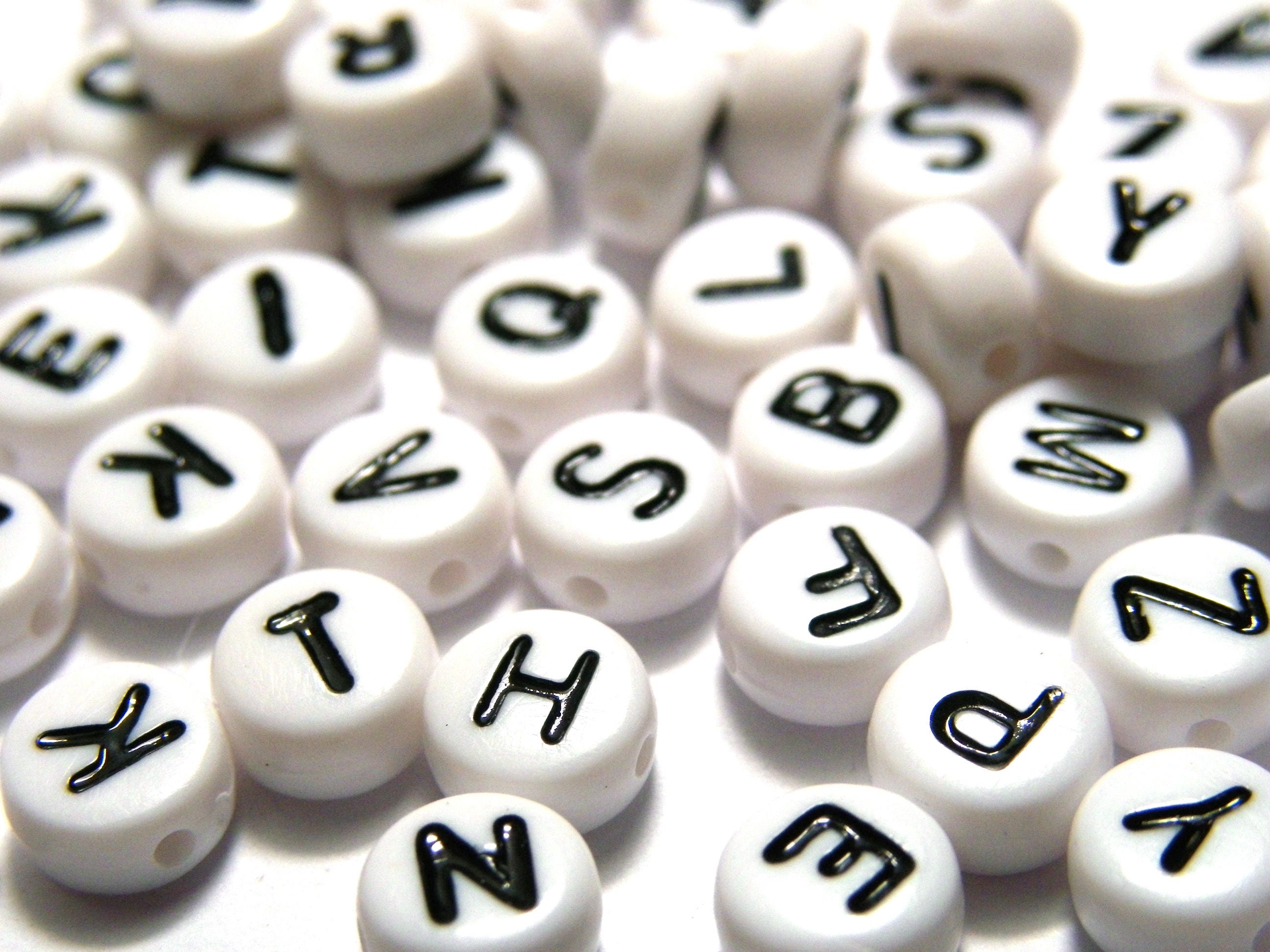 Round Acrylic Alphabet Beads A to Z Letter Beads 7mm Choice