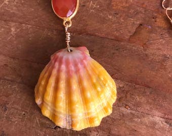 Sunrise shell necklace | Etsy