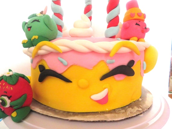 Shopkins cake topper kooky strawberry and poppy popcorn