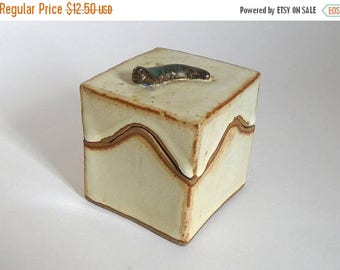 Pottery trinket box | Etsy