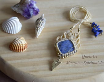 Macramé Spiritual Jewelry & Healing Crystals by QuetzArt on Etsy
